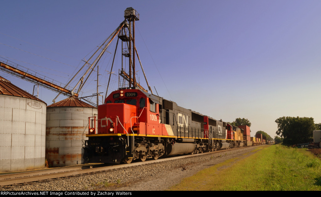 IC 1009 1008 UP 4852